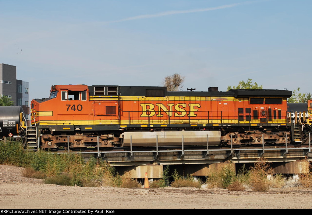 BNSF 740